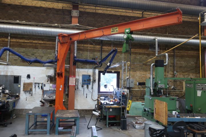 Pivot crane, 600kg - PS Auction - We value the future - Largest in net ...