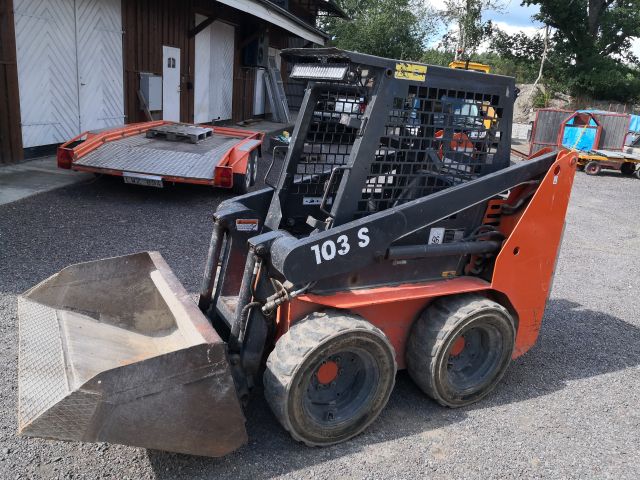 Compact loader Thomas T103 S -00 - PS Auction - We value the future ...