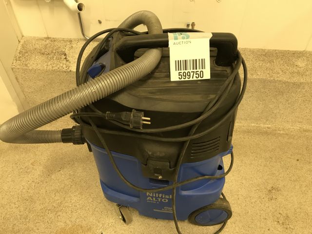 Nilfisk Alto vacuum cleaner - PS Auction - We value the future ...