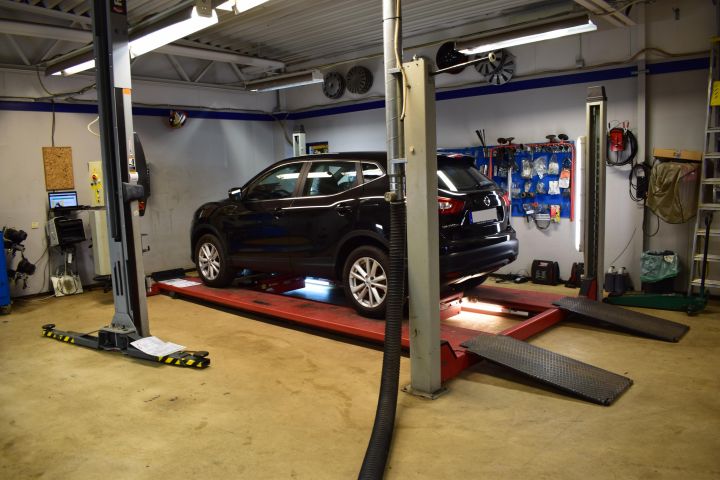 Billyft, 4-pelarlyft - Auktioner online - Nätauktioner ...