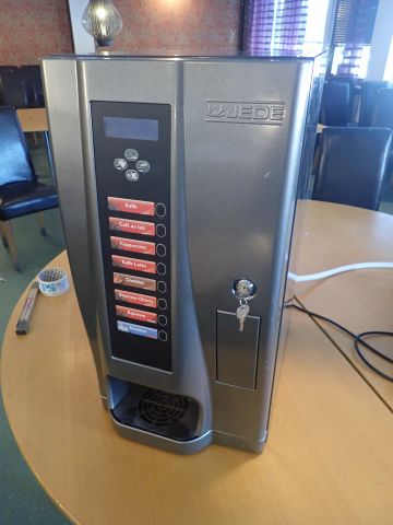 Jede coffee machine instant - PS Auction - We value the future ...