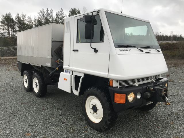 Bucher Duro 6x6 2000 NOTE 2700 miles! RYW 958 - PS Auction - We value ...