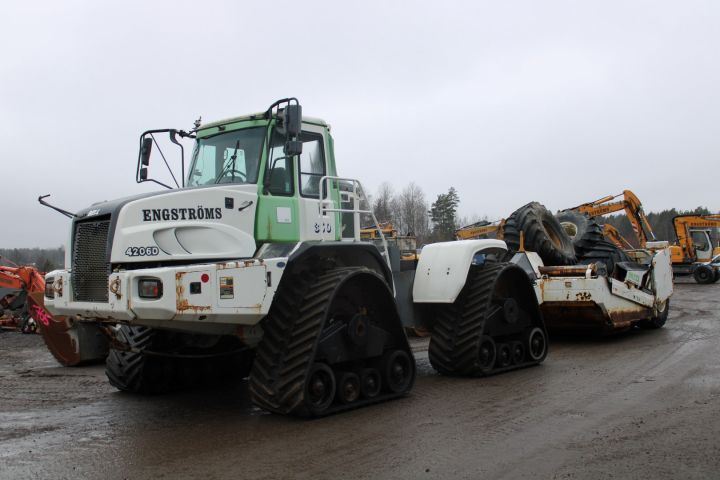 Track tractor Bell 4206D -2003 (two shafts, 2624 h) - PS Auction - We ...