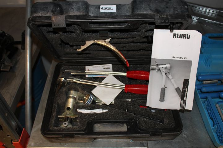 Manual mounting tool REHAU - PS Auction - We value the future - Largest ...