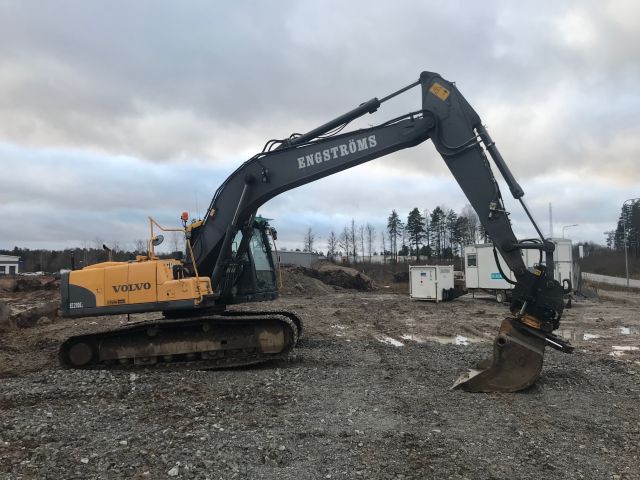 Crawler excavator Volvo EC210C 2011 - PS Auction - We value the future ...