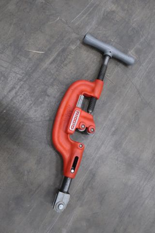 Pipe cutter Ridgid 360 U 2 E - PS Auction - We value the future ...