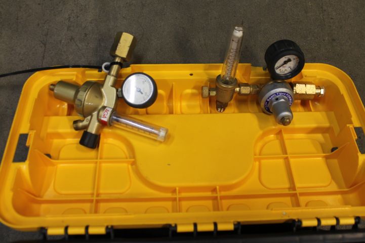 Gas Clocks Argon and Formier - PS Auction - We value the future ...