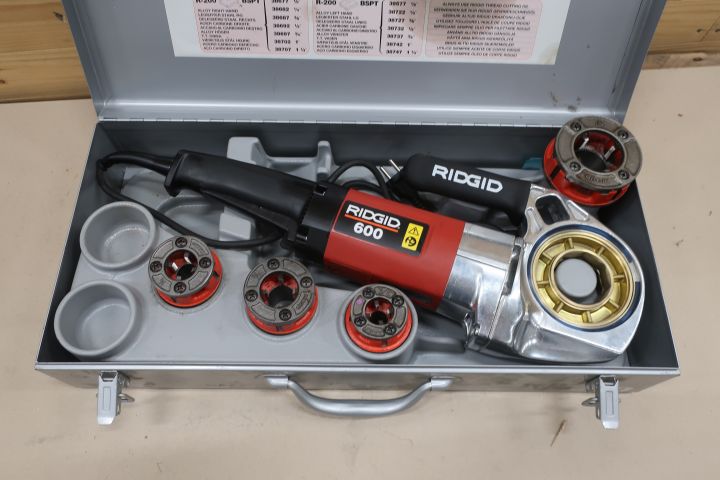 Hand threading machine Ridgid 600 - PS Auction - We value the future ...