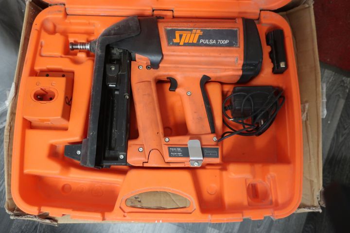 Concrete nail gun, Spit Pulsa 700P - PS Auction - We value the future ...