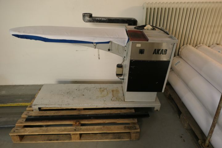 Elektronisk strykbräda/pressbord - Auktioner online - Nätauktioner ...