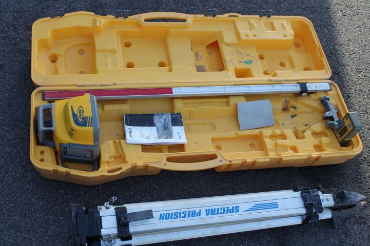 Flat laser Sitech LL300 N with tripod - PS Auction - We value the ...