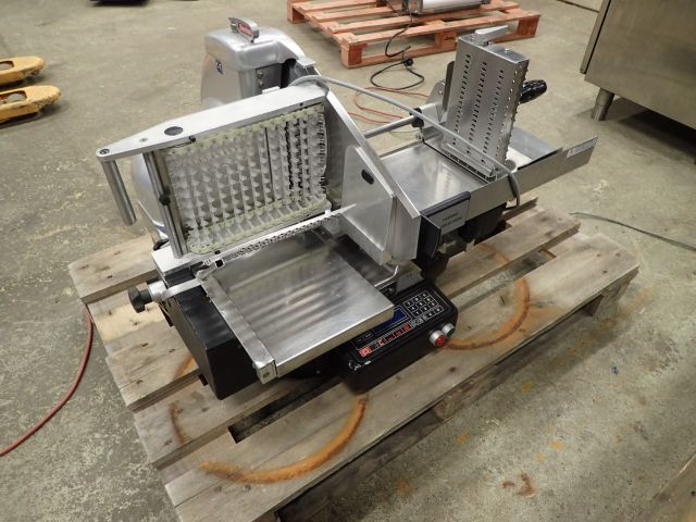 Cutting machine Fully automatic Berkel. - PS Auction - We value the ...