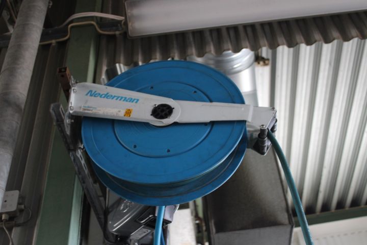 Water hose wind Nederman, with washing nozzle - PS Auction - We value ...