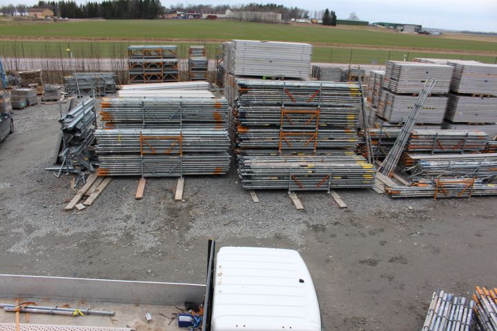 Large lot of +8 Scaffolding material Sprouts, Frames, Beams etc. New ...