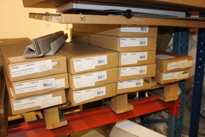 Stock with a large range of String products - PS Auction - We value the ...