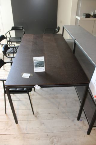 Bord & Stolar Vipp - Auktioner online - Nätauktioner & Konkursauktioner ...
