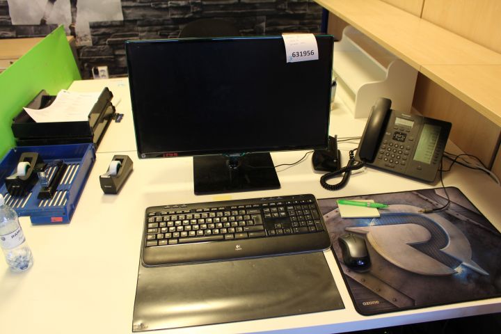 Computer and monitor - PS Auction - We value the future - Largest in ...