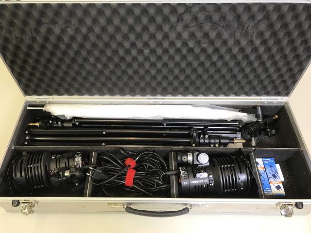 Sachtler Reporter 300H 2 Light Kit - PS Auction - We value the future ...