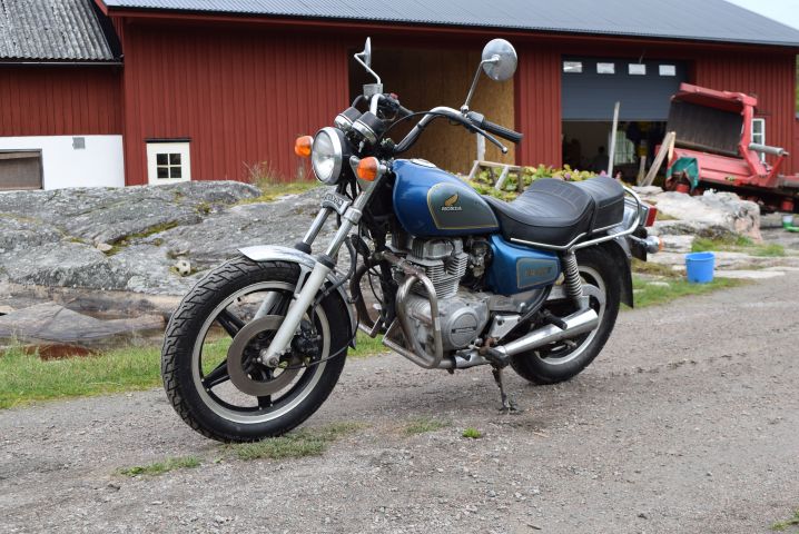 Motorcykel Honda CM400T - 1981 - Auktioner online - Nätauktioner ...