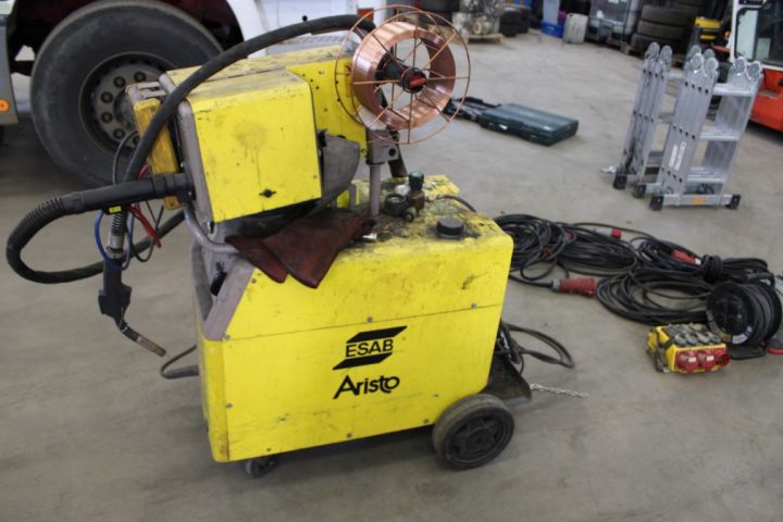 MIG welding ESAB Artisto LUD 450W with feed mill MEK 44C - PS Auction ...