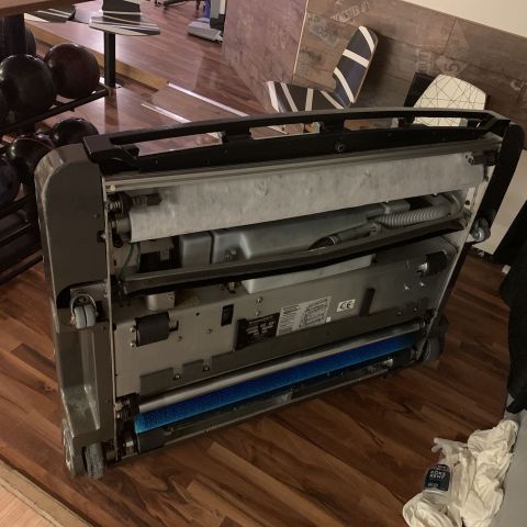 Bowling lane Oil machine Brunswick 14-100510-230 - PS Auction - We ...