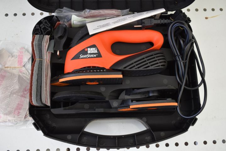 Sanding machine from Black Decker Sandstorm PS Auction We value the future Largest in net auctions