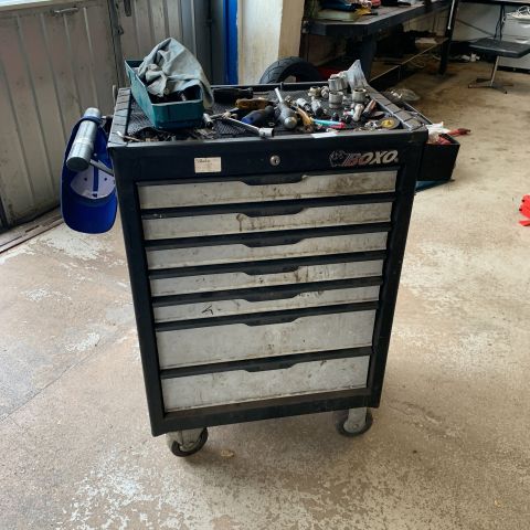 Tool trolley Boxo, includes content - PS Auction - We value the future ...