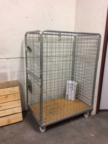 Paketkorg med trädäck - Auktioner online - Nätauktioner ...