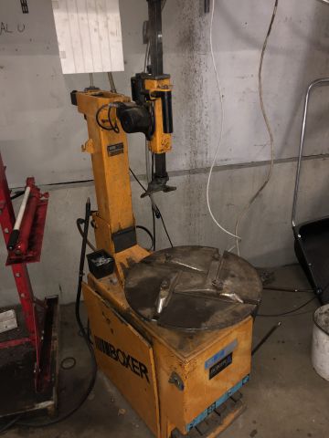 Tire change machine - Boxer - PS Auction - We value the future ...