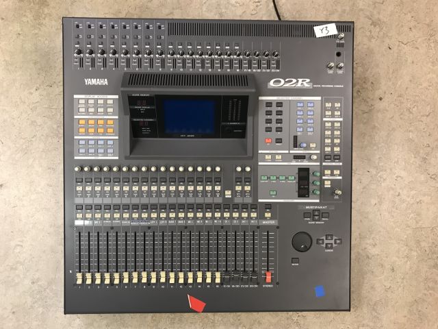 Yamaha 02R Digital Mixing Console - PS Auction - We value the future ...