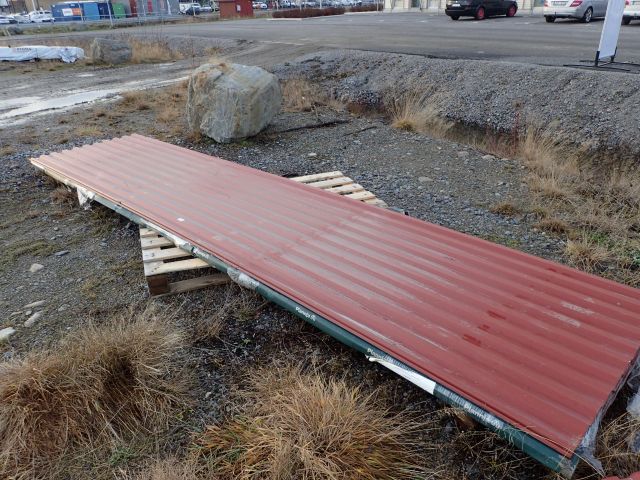 Takplåt (TP20) röd - Auktioner online - Nätauktioner & Konkursauktioner ...
