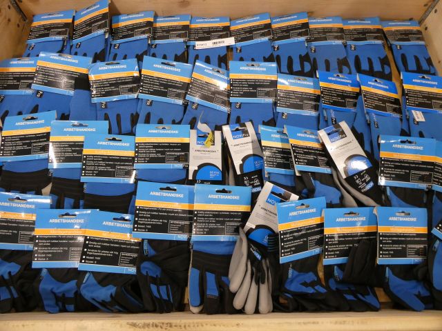Assortment of work gloves NoviPro - Free shipping - PS Auction - We ...