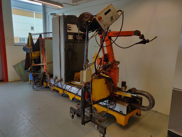 Welding robot ASEA with positioner - PS Auction - We value the future ...