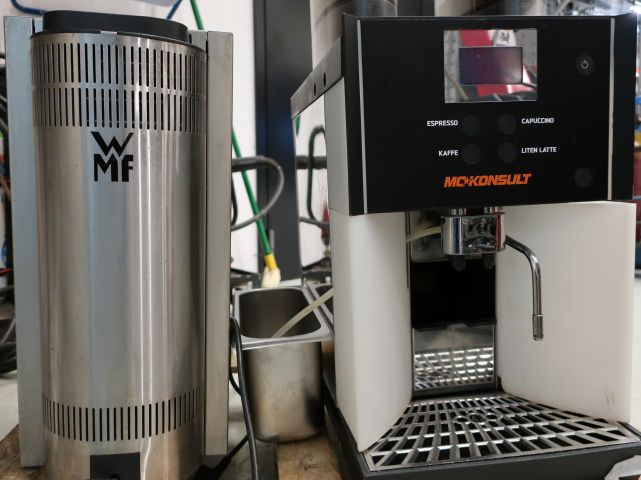 WMF coffee machine with milk cooler - PS Auction - We value the future ...