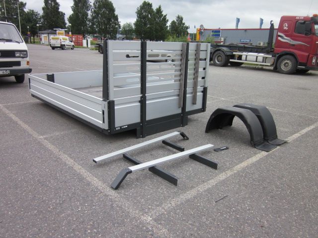 Nytt flak till mindre lastbil. - Auktioner online - Nätauktioner ...