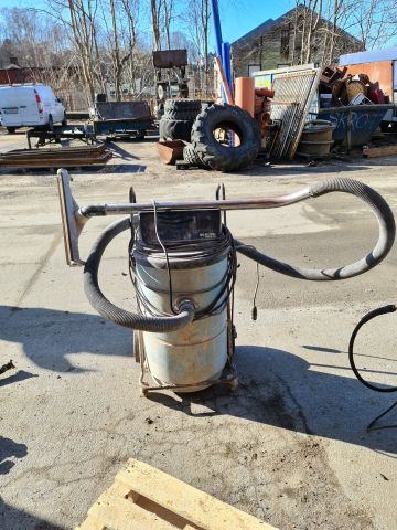 Vacuum cleaner KEW model 550 svs-80 - PS Auction - We value the future ...