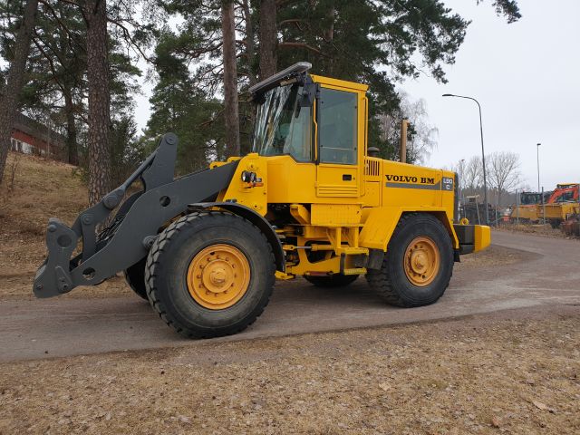 Wheel loader Volvo L90 C 1997 - PS Auction - We value the future ...