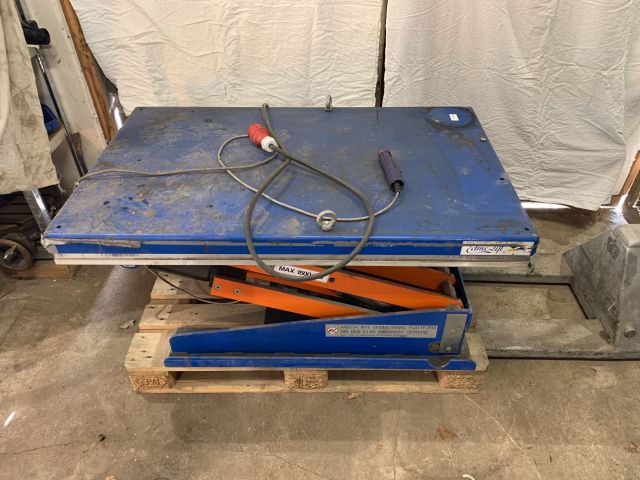 Tiltbart Lyftbord Edmo Lift 1500kg - Auktioner online - Nätauktioner ...