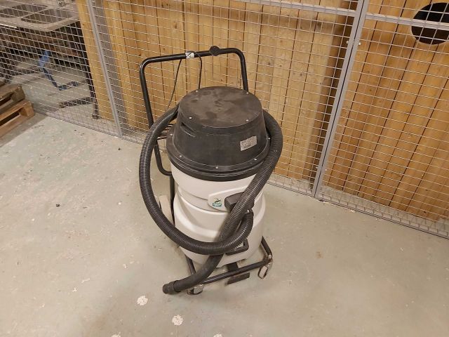 Rejäl vattendammsugare ACM 55PT - Auktioner online - Nätauktioner ...