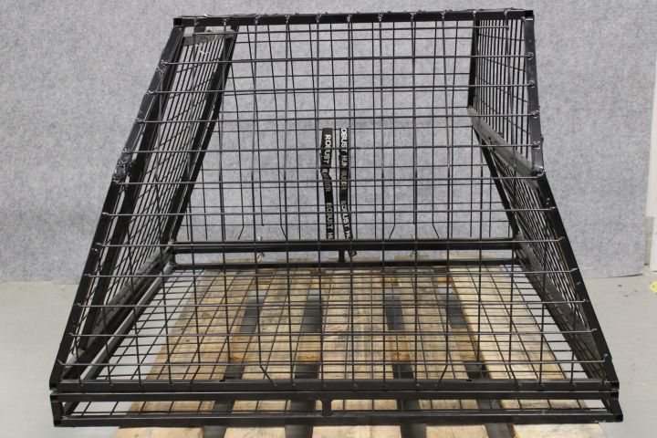 Dog cages - Robust dog cages - PS Auction - We value the future ...