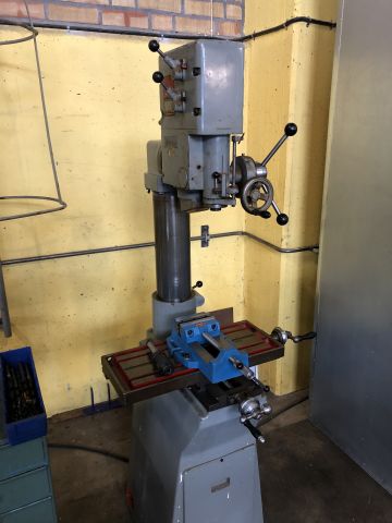 Milling and drilling machine UBM 30 - PS Auction - We value the future ...