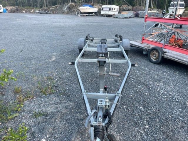 Boat trailer - Thule A05, 2014 - reg: OMU112 - PS Auction - We value ...