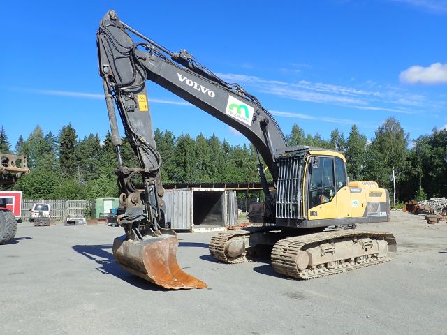 Crawler excavator Volvo EC 220 DL -2013 - PS Auction - We value the ...