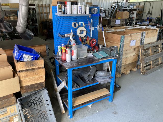 Workbench with anvil - PS Auction - We value the future - Largest in ...