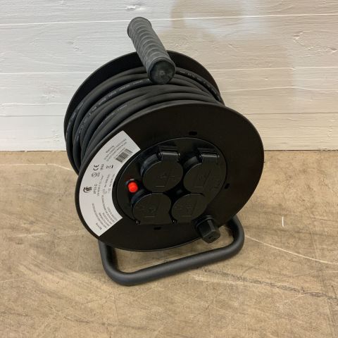 Sladdvinda 25m HOSRR-F 3G1.5 mm2 - Auktioner online - Nätauktioner ...