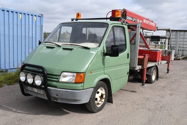 Ford Transit 190 L with crane, 1989, 76 hp - PS Auction - We value the ...