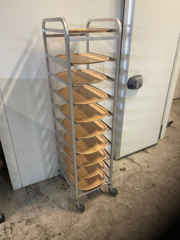 Tray trolley with about 50 lunch tray snakes 43x33cm - PS Auction - We ...