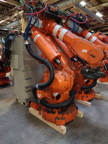 Robot ABB IRB6400R S4Cplus 2.5 / 150 M2000 (16710h) - PS Auction - We ...