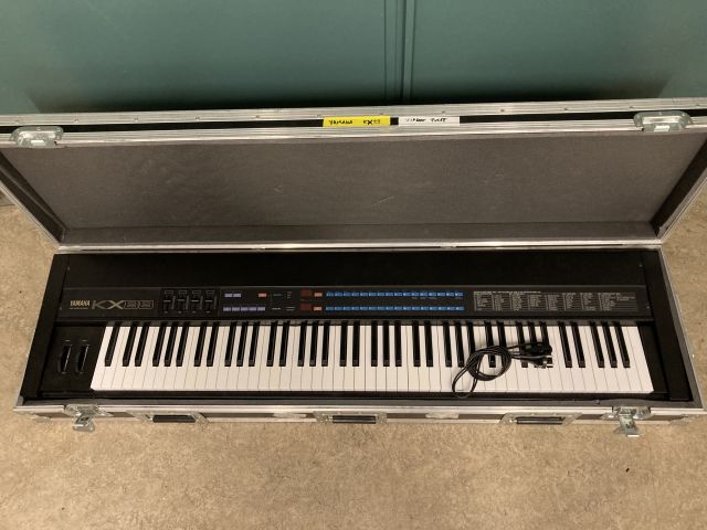 Yamaha KX88 Midi Master Keyboard - PS Auction - We value the future ...
