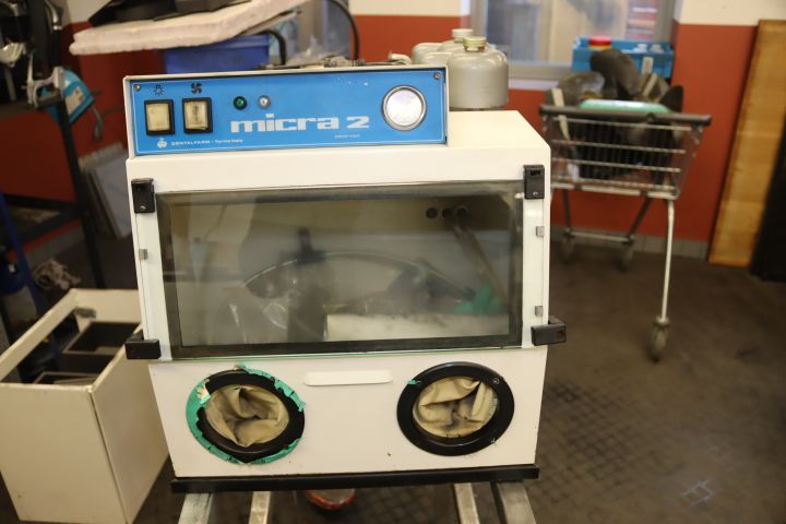 Microblast cabinet - PS Auction - We value the future - Largest in net ...